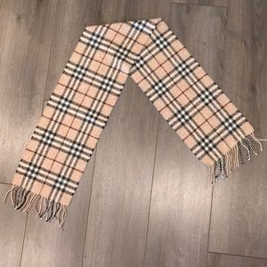 Burberry - Authentic Burberry vs Fake. Educate yourself from Phi's ...